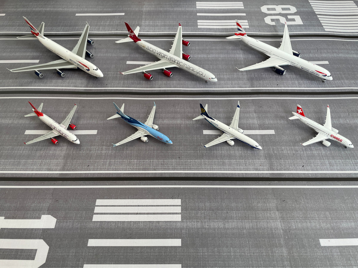 AMS Airport Paper Mat Runway Sections 60x84cm 1/400 & 1/500 - Aircraft ...
